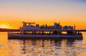 TOURS - Dells Boat Tours